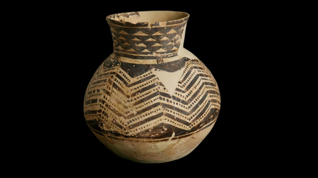 «إناء مروّح».. وعاء فخّاري إماراتي عمره 8000 سنة - حياتنا - ثقافة ...