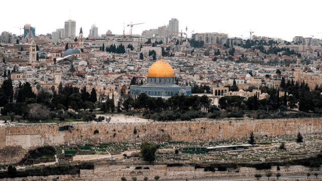 The occupation keeps the Al-Aqsa preacher out of the mosque for 4 ...