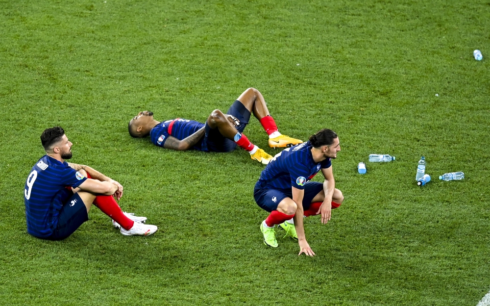 French Newspapers After The roosters Were Eliminated A Slap And A French Newspapers After The roosters Were Eliminated A Slap And A