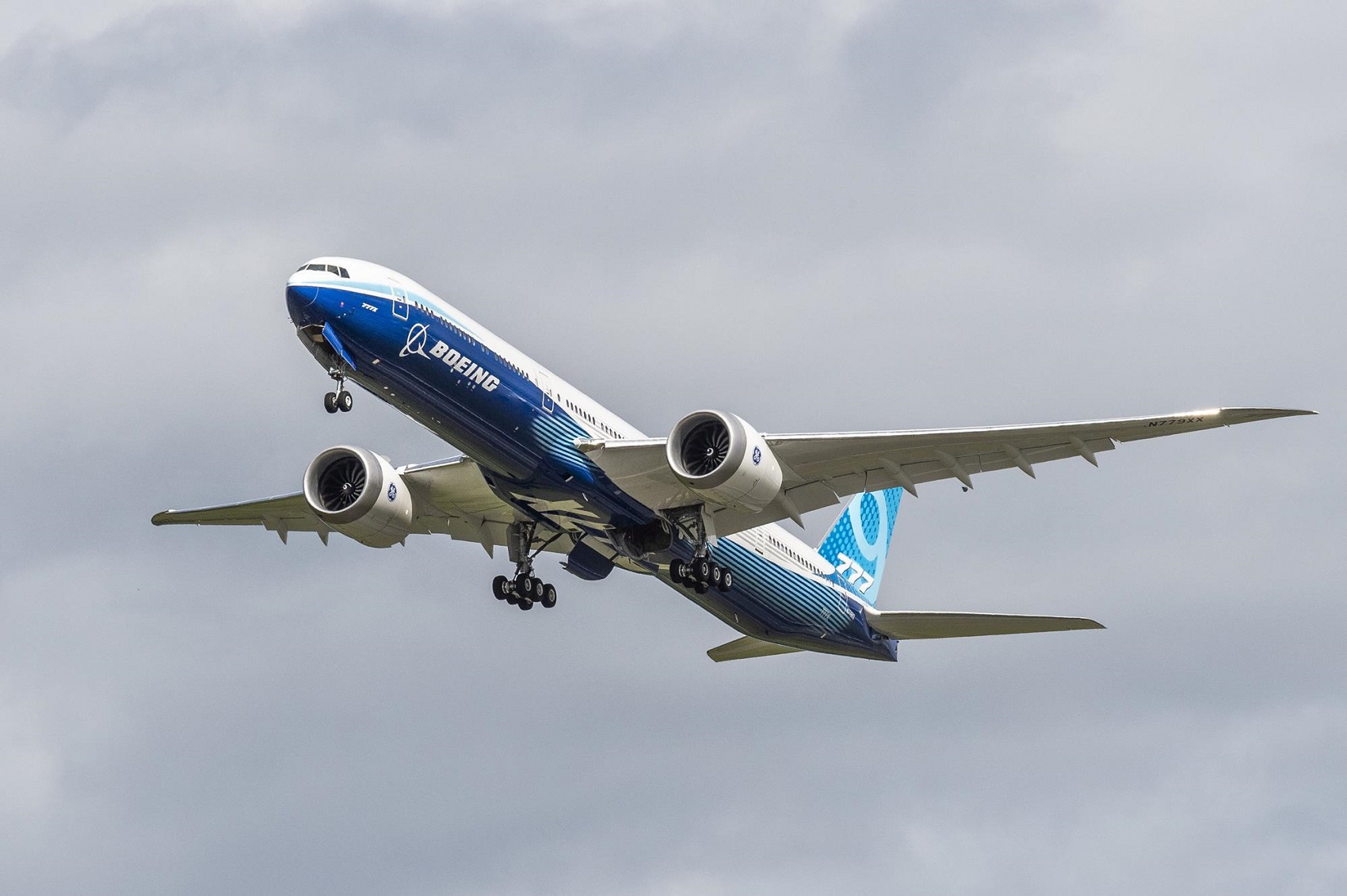 Boeing unveils its 777X for the first time (photos) - Teller Report
