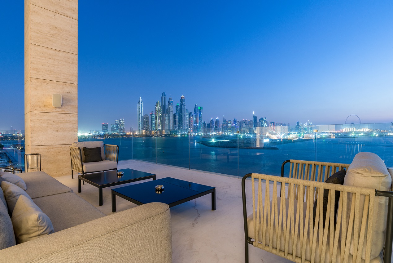 Selling A Luxury Residential Unit In The Palm Worth 95 Million Dirhams
